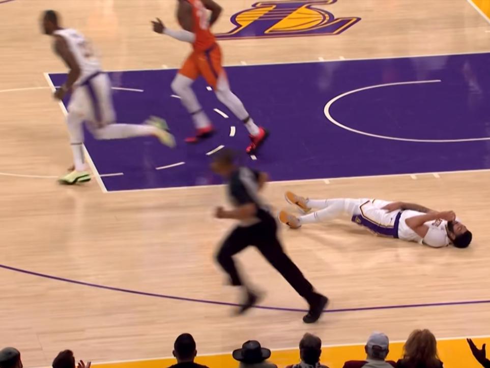 How should the Lakers G5 adjust after a major blow and heavy eyebrow ...