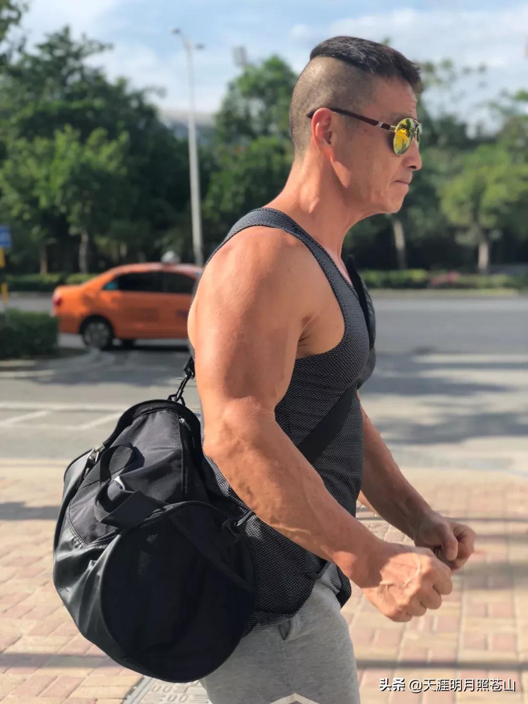 The 72-year-old Chinese uncle has been exercising for more than 30 ...