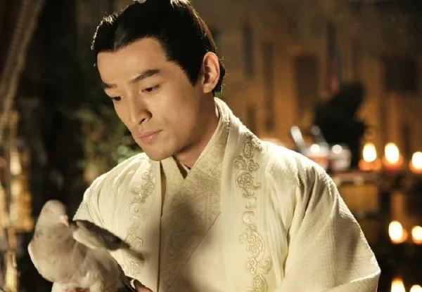The second male Hu Ge is like the male first "Pocahontas" Liu Shishi ...