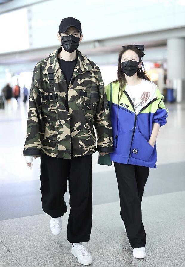 Jing Chao spoils his wife as a girl, Li Lin wears shorts with a bow and ...