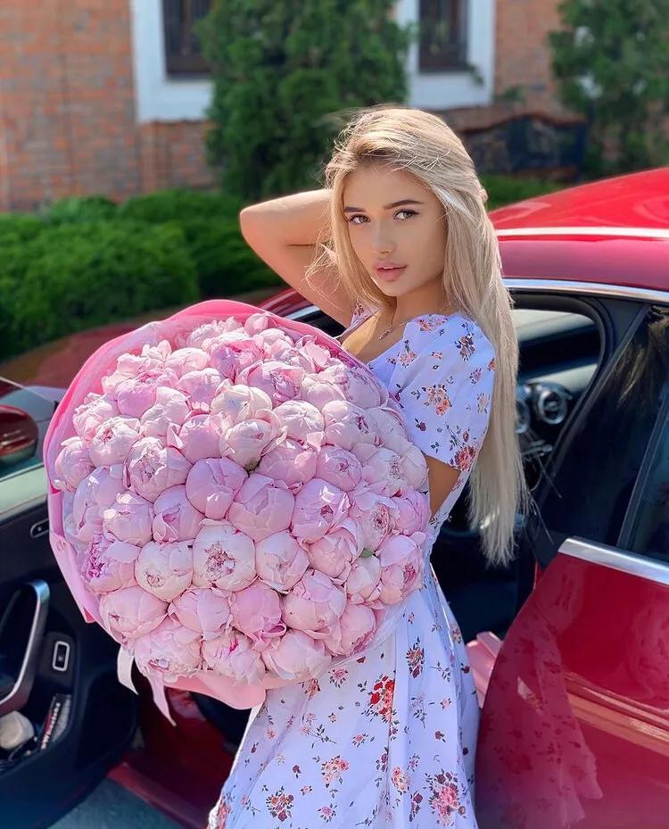 Russian model Alina Ignatova - iNEWS