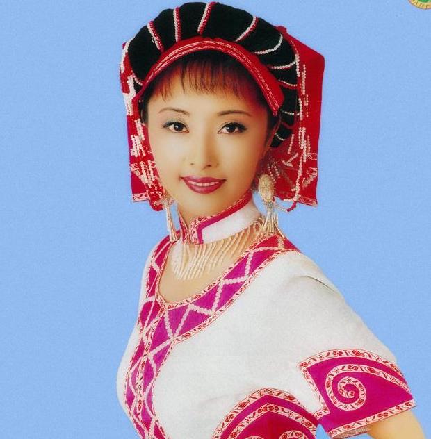 In addition to Ji Kejunyi, the famous Yi singer, there is also this ...