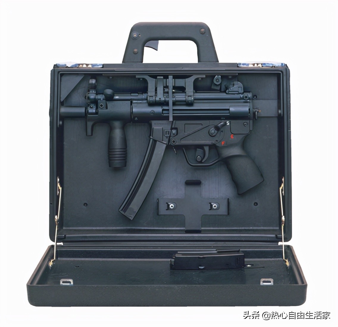 Good gun made in Germany, MP5K suitcase gun - iNEWS