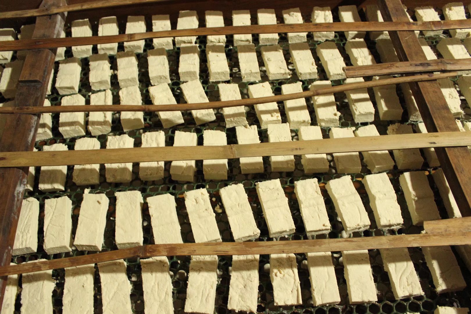 Dali Xiangyun Tofu of Intangible Cultural Heritage: Boiled beans are ...