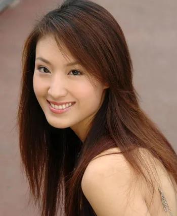 CCTV beauty host: Zhang Yu - iNEWS