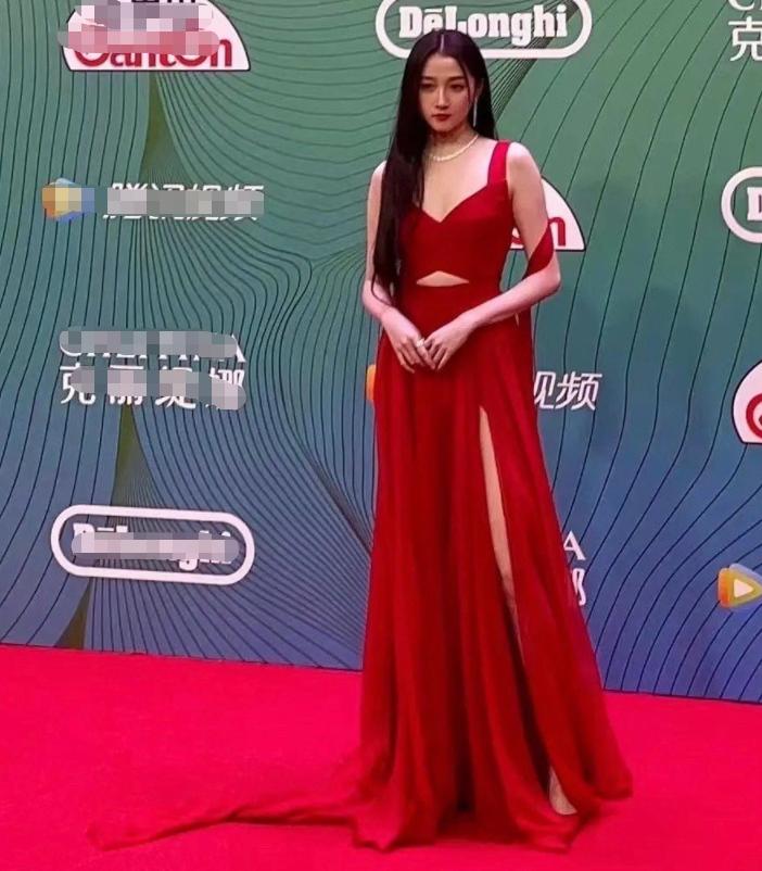 Picture of Magnolia Award Ceremony: Ni Ni is tall, Qiao Xin has long legs, Mao Xiaotong's ...