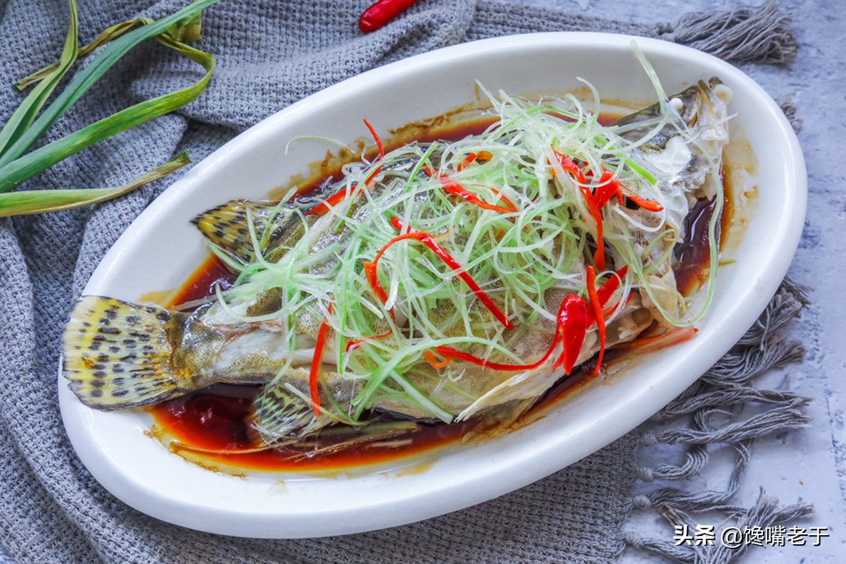 How to steam the steamed fish is fresh and delicious without any smell ...