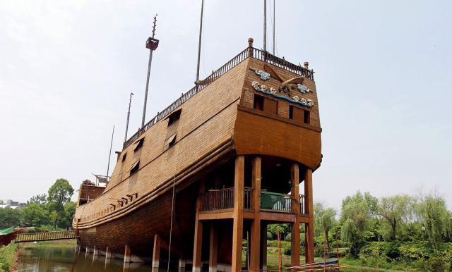 Why did Zheng He make seven voyages to the West?Ming Chengzu Zhu Di: In ...