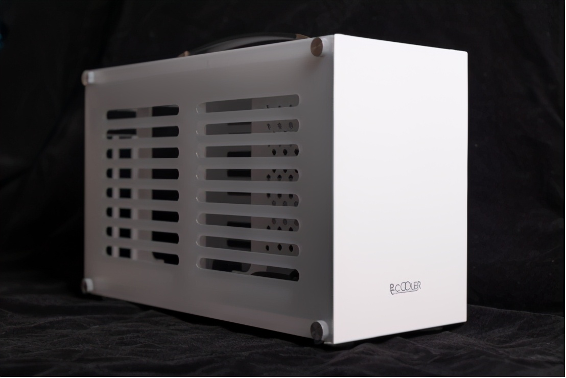 Overclocking three Hummingbird I100 chassis installation experience ...