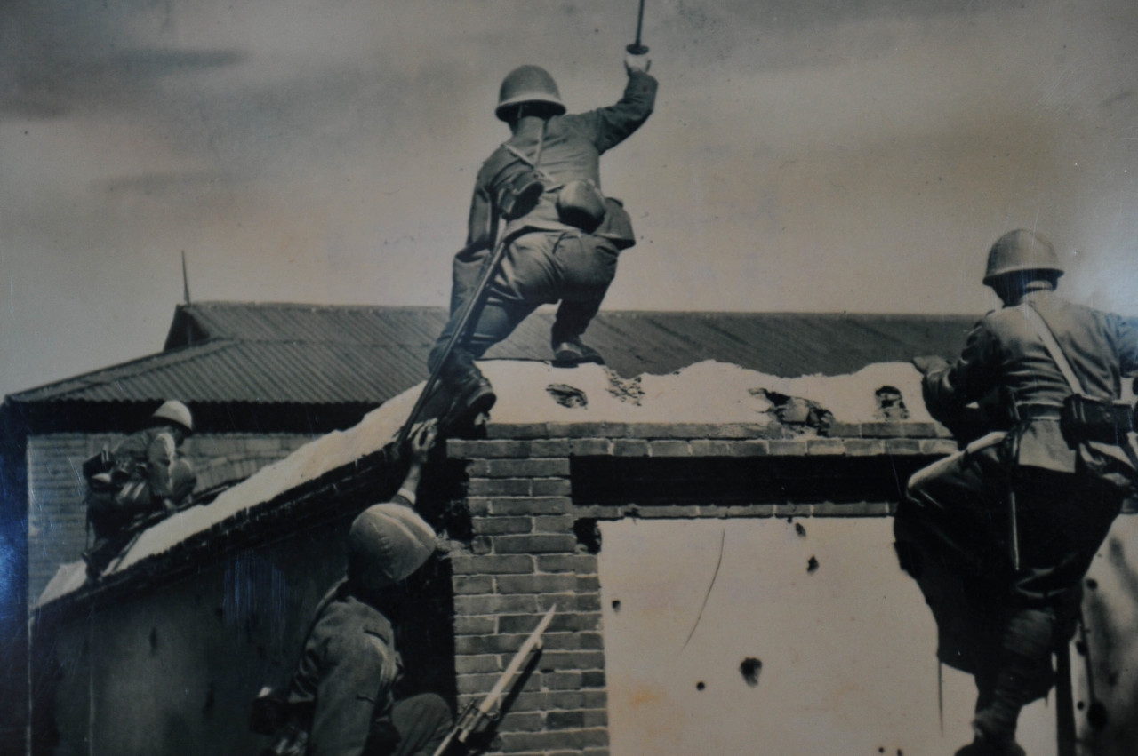 Jiang Guangmi sold land and bought a gun to kill the enemy - iNEWS