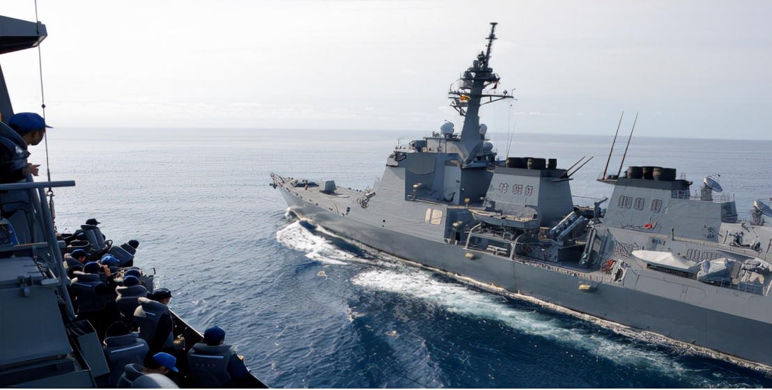 It's still a showdown. The new Japanese frigates are launched one after ...