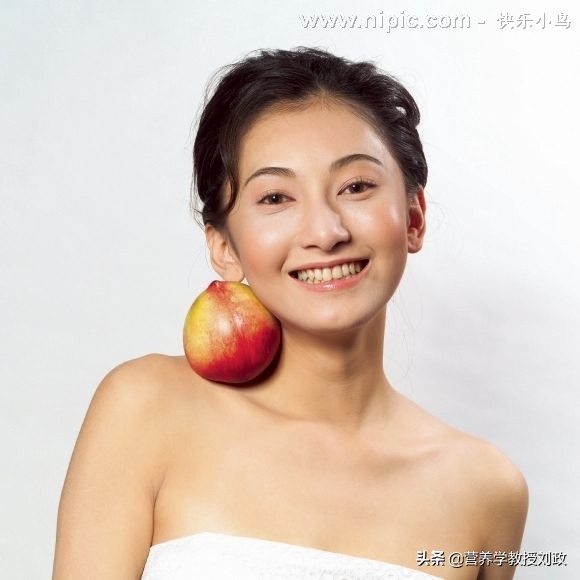 There is a saying that "peaches nourish people", eat peaches in summer ...