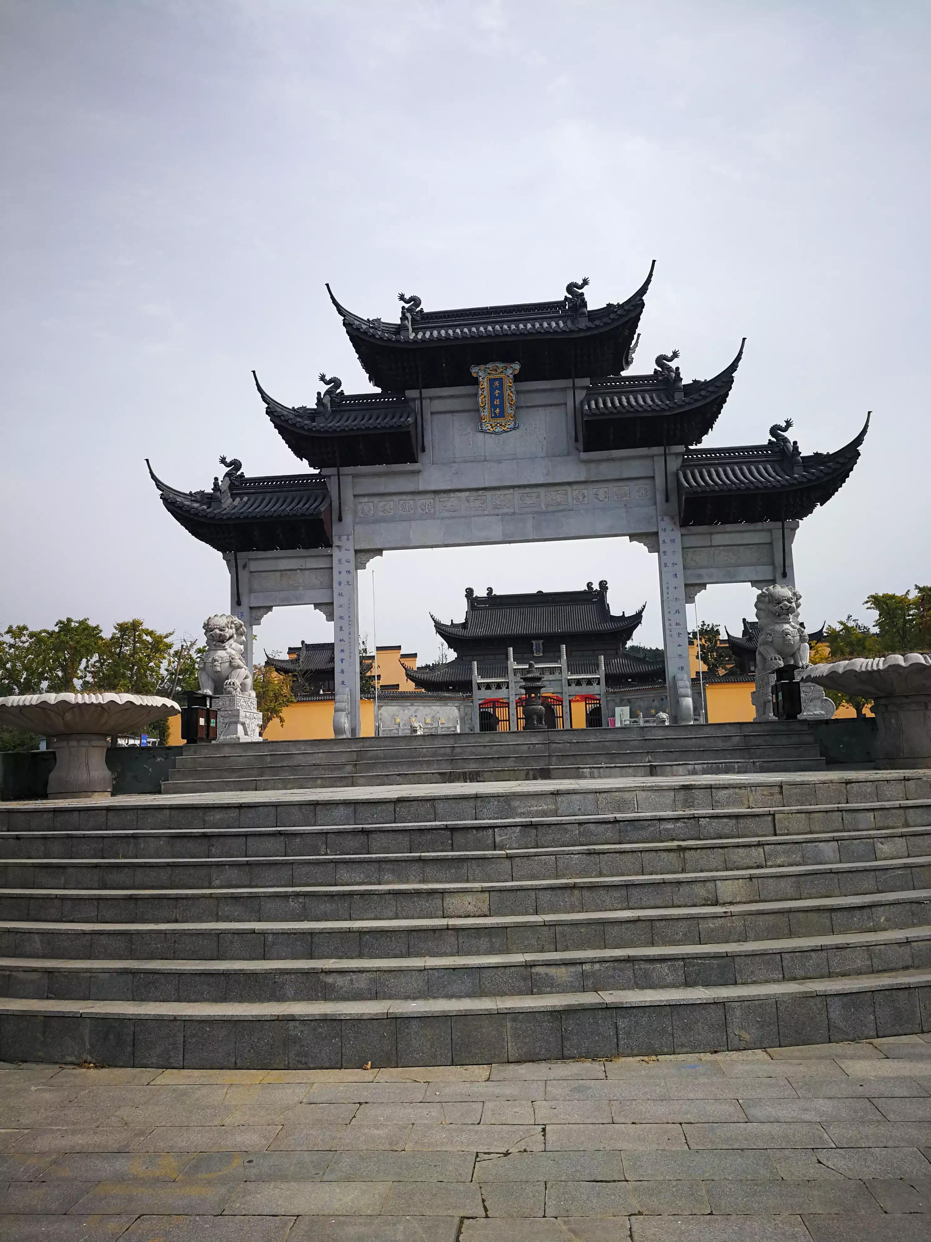 National Day Tour Jinshan Xinghui Temple in Ganyu District, Lianyungang ...