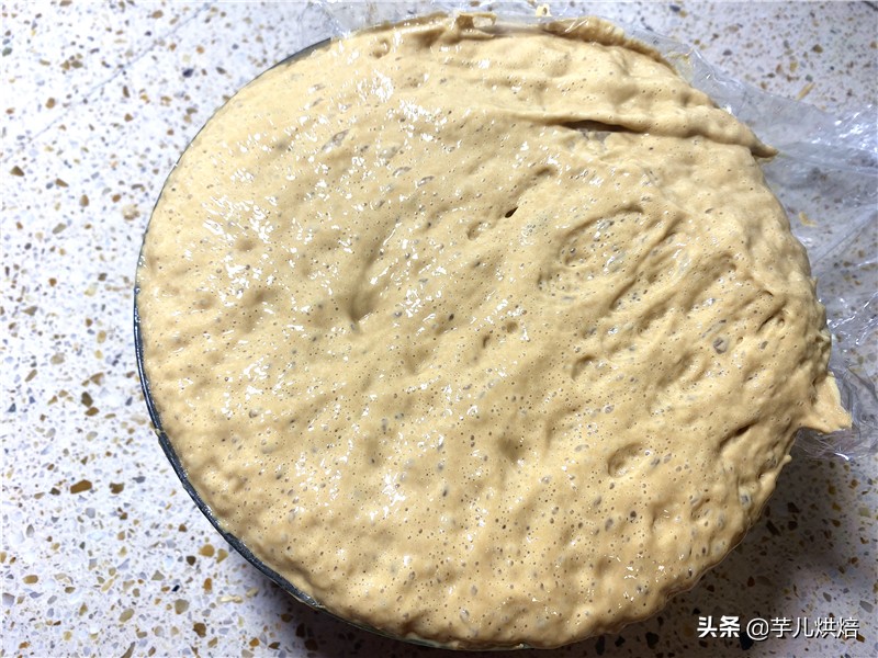 Teach you to make brown sugar mala cake at home. The method is detailed ...