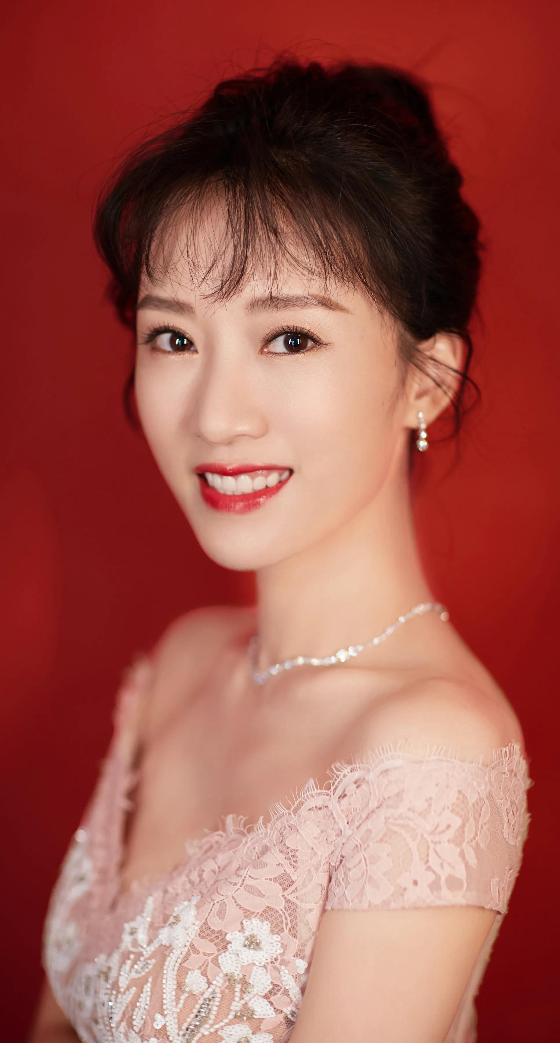 Li Nian, the actress in her early thirties, is still as pure as a girl ...