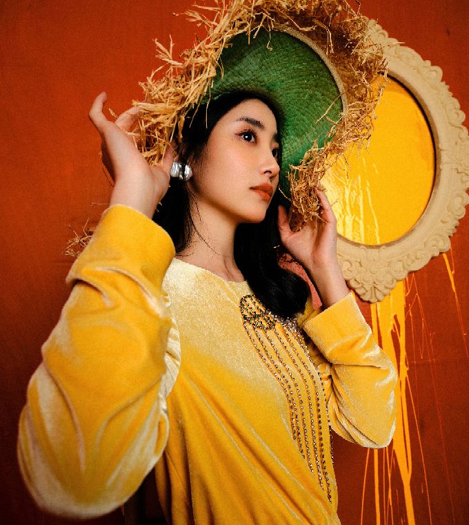 My name is Xu Mengyuan and also Xu Qingya - iNEWS