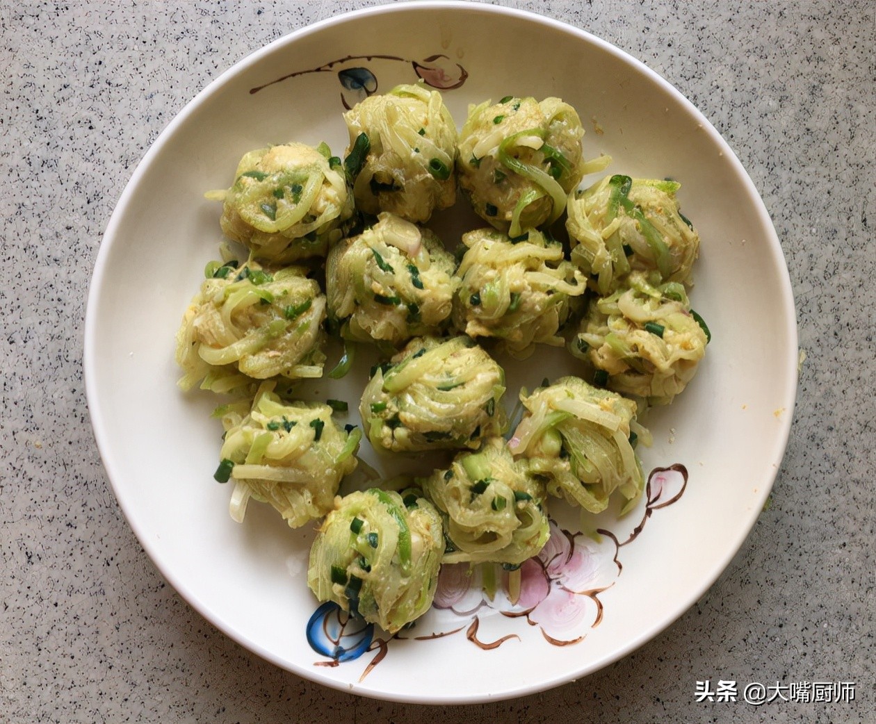 Fried radish balls, it's not right to put flour and starch, change to 2 ...