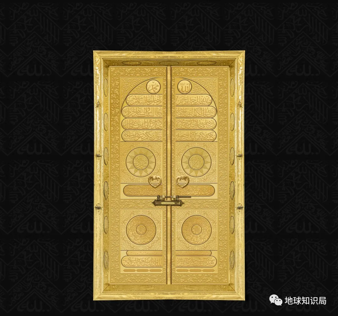 Saudi religious police, covering the sky with only one hand - iNEWS