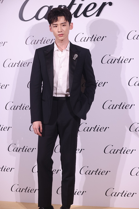 Bai Jingting really has a sense of "fiction male protagonist", has good ...