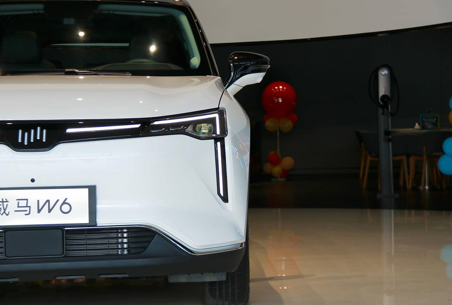 DND 620km, or unmanned driving, static experience Weimar W6 - iNEWS