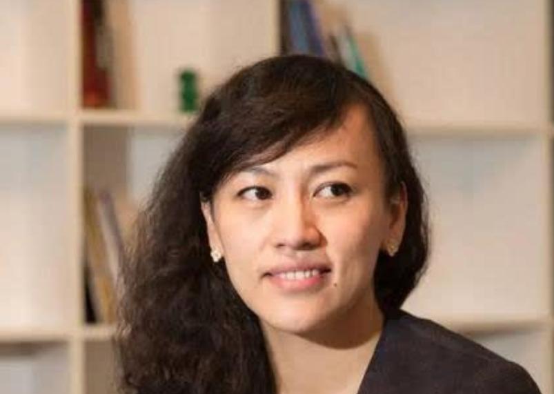 She is the daughter of Liu Chuanzhi and the president of Didi. She ...