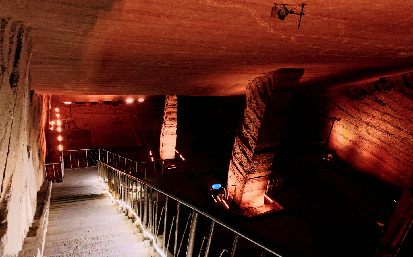 Experts can't explain the "oddness" of Longyou Grottoes: who, when, and ...