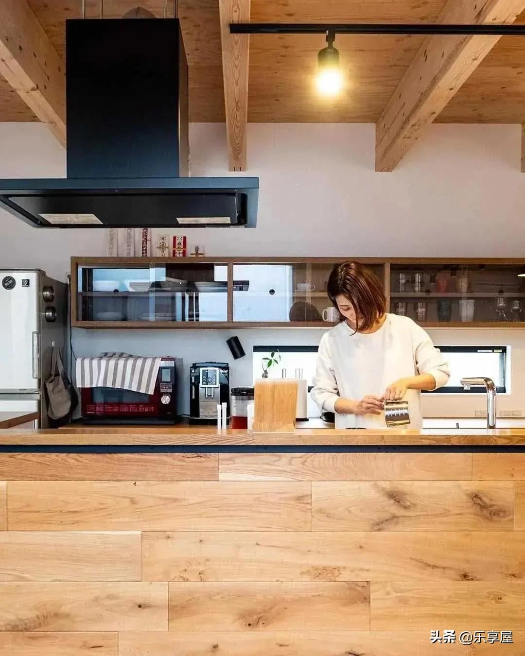 Why is the Japanese kitchen so small but never messy?The answer lies in ...