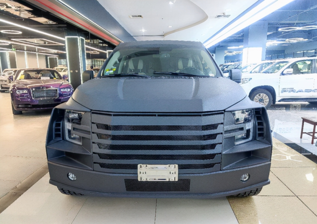 The exhibition hall met Ford Iron Knight, F150 bulletproof modification ...