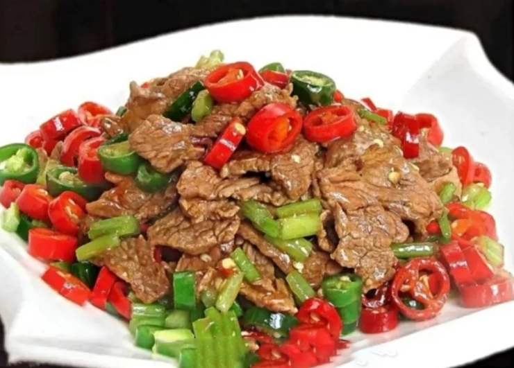 Super delicious little fried beef! If you like to eat, come and try it ...