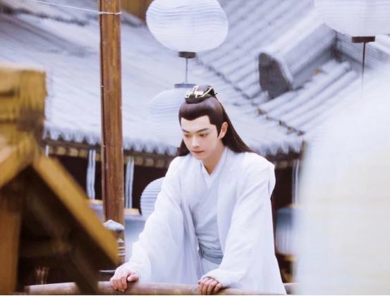 After Zhou Dongyu's "Eternal Jue Dust" was set, Liang Jie also heard ...