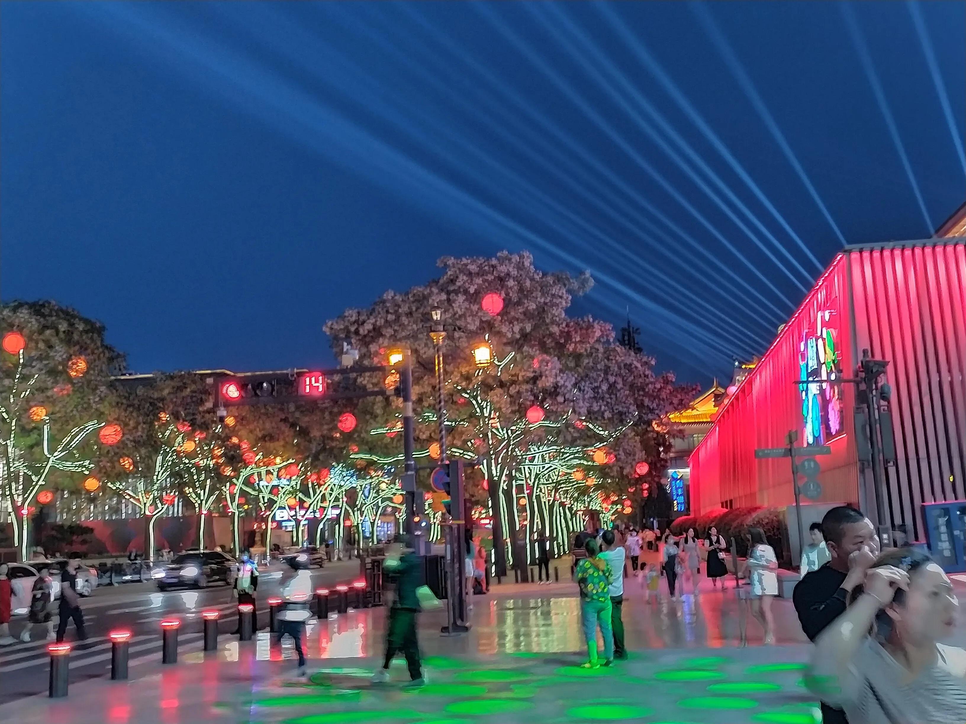 I went to Xi'an on a business trip in April and took the time to visit ...