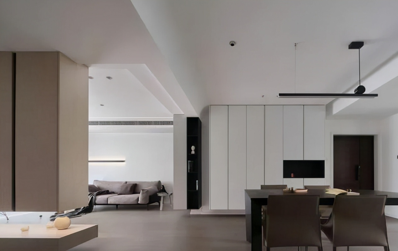 129 square meters of modern style, cleverly set up hanging cabinets ...