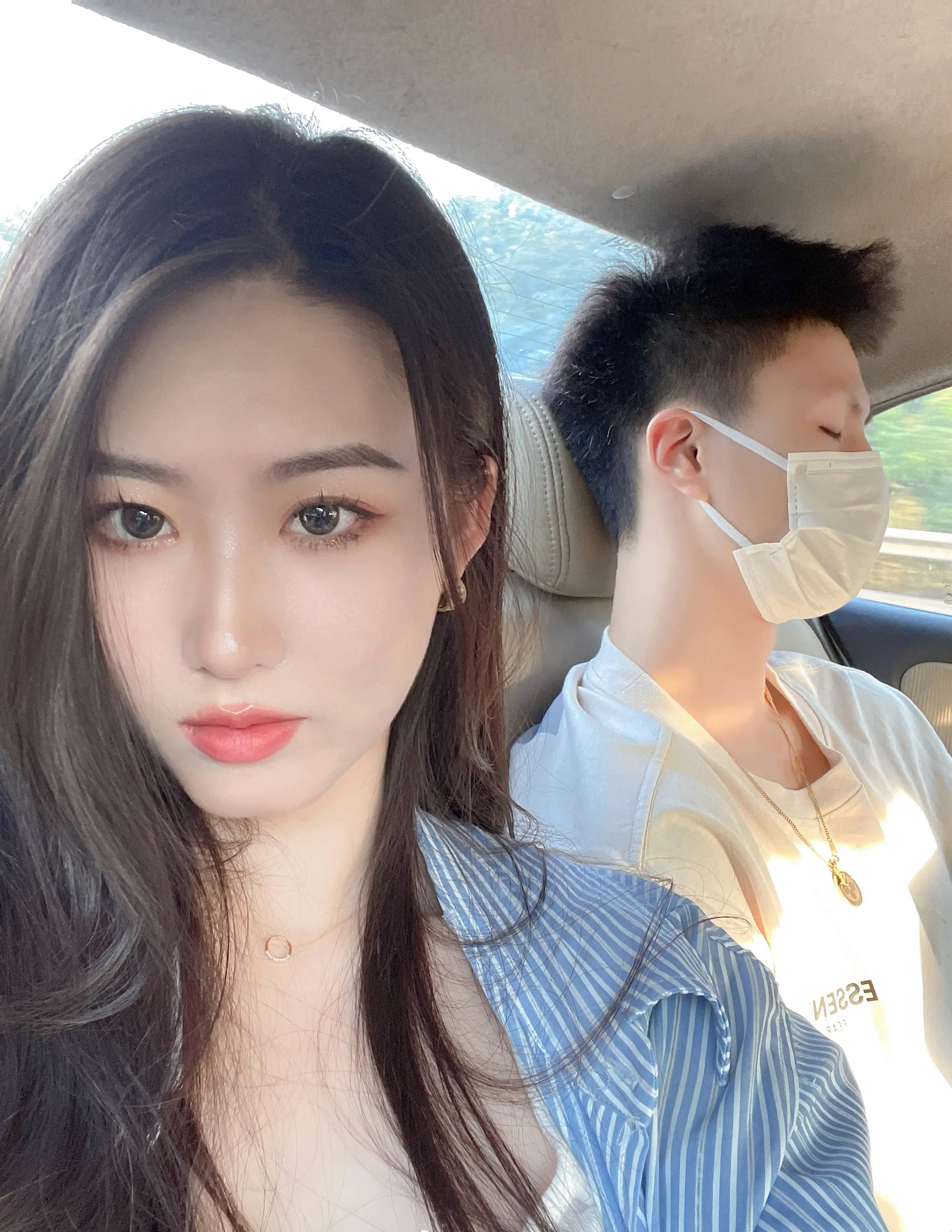 Three news: Zhao Jinyang's girlfriend took a group photo, Guo Haowen was invited by the ...