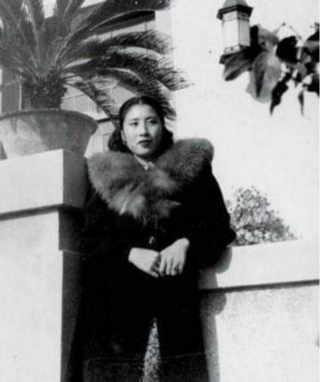 Wang Yuling: Zhang Lingfu's third wife, 19-year-old widow, she would ...