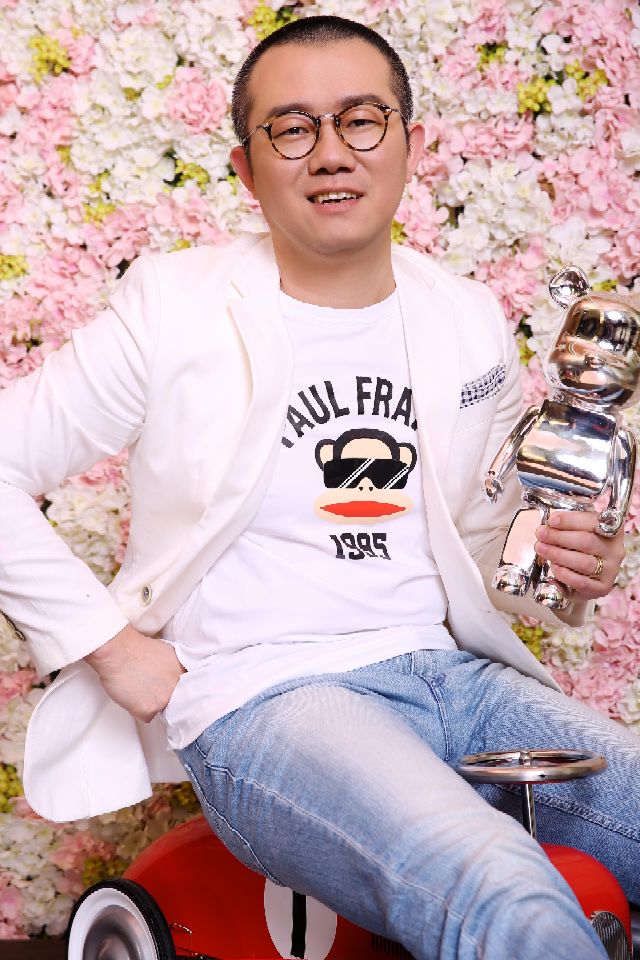 Tu Lei, an emotional show host, why is the popularity of Douyin second ...