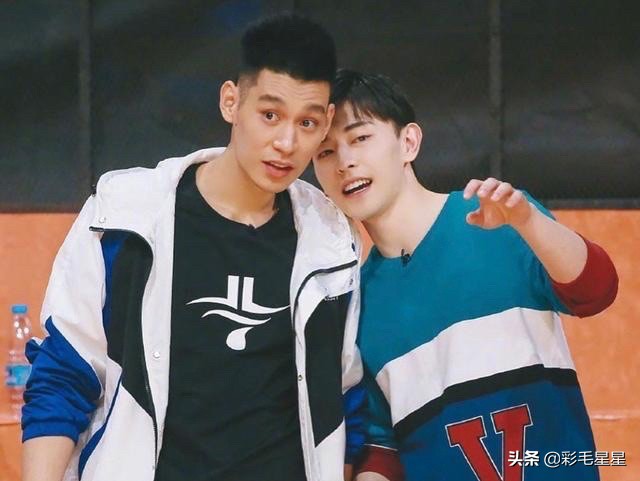 Photos: Jeremy Lin took a group photo for Deng Lun's birthday and hopes ...