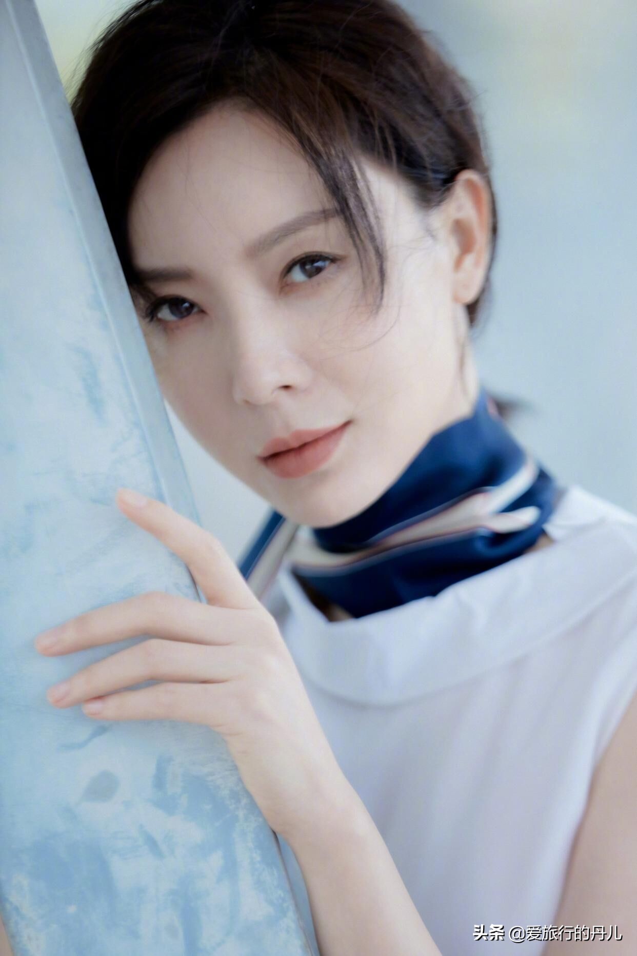 Chen Shu is getting younger and younger, dressed in high-class fashion ...