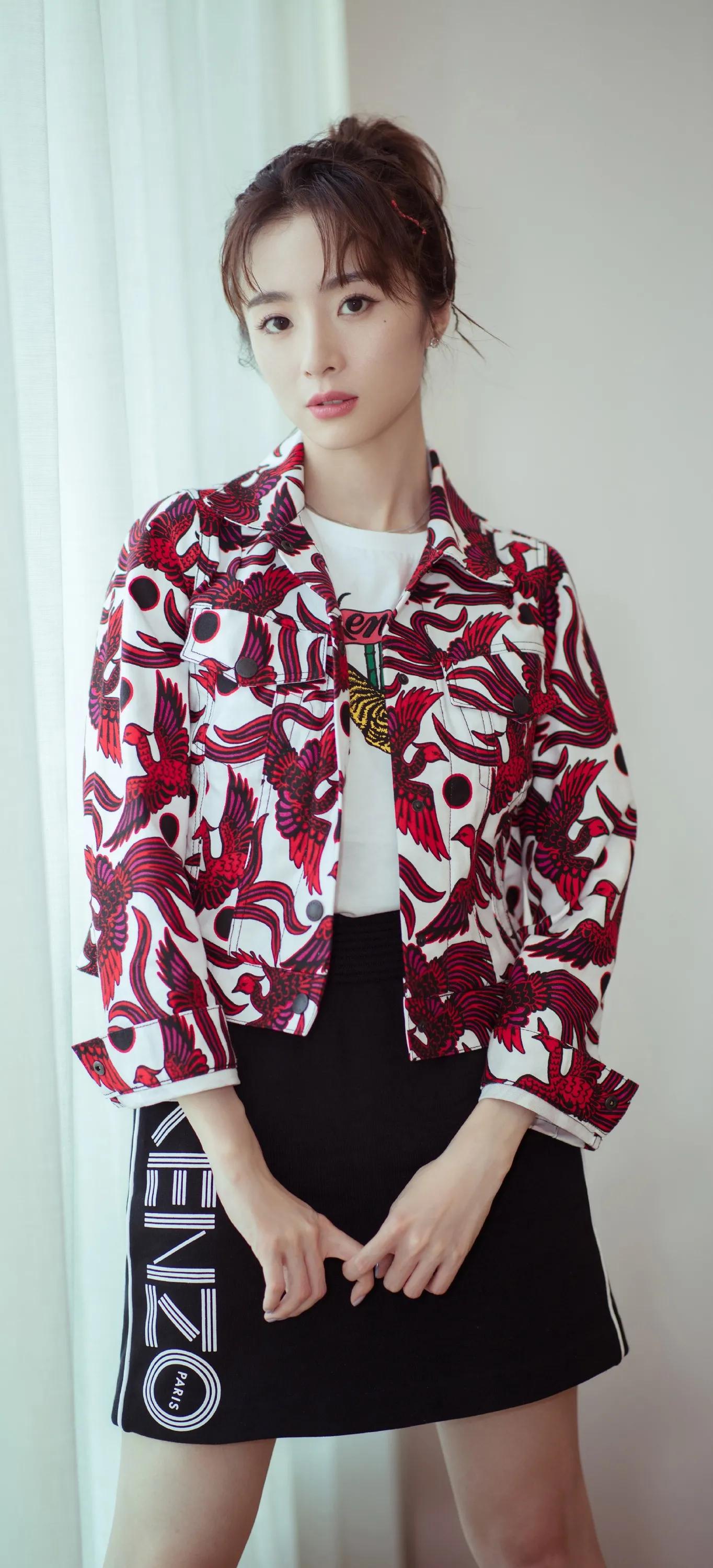 Favorite Wallpapers 159 of Hu Bingqing - iNEWS