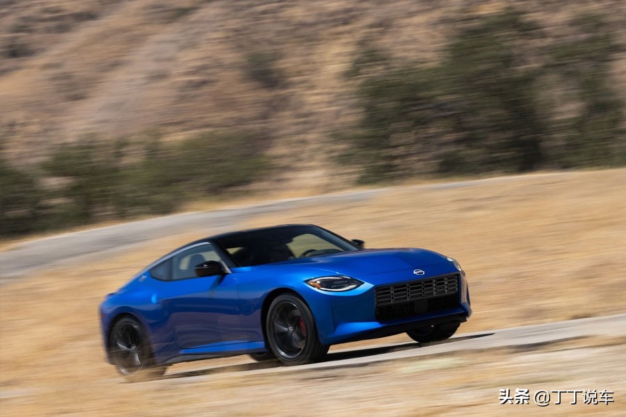 JDM reappears brilliant!The 3.0T+6MT Nissan 400Z is released. Should ...