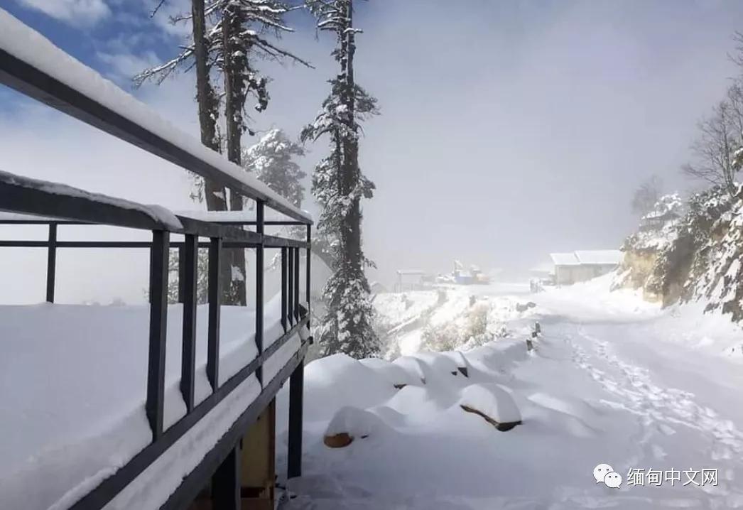 In hot Myanmar, there are areas covered with snow all the year round ...