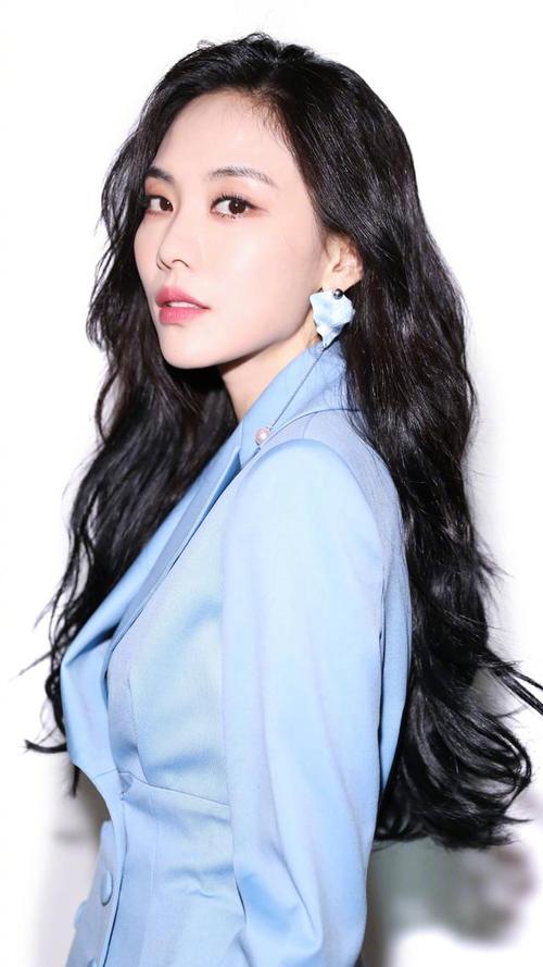 Charming and Sexy Singer-Faye Wong "Meitu" - iNEWS