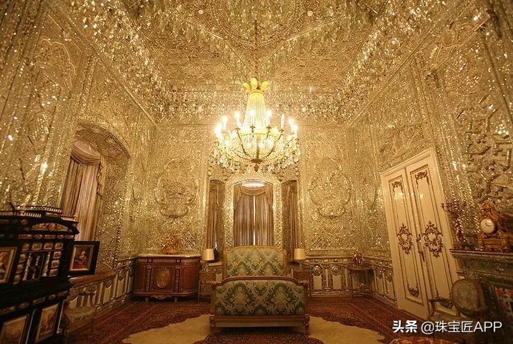 34 kilograms of gold, more than 50,000 gems, and 2,200 pearls, the ...