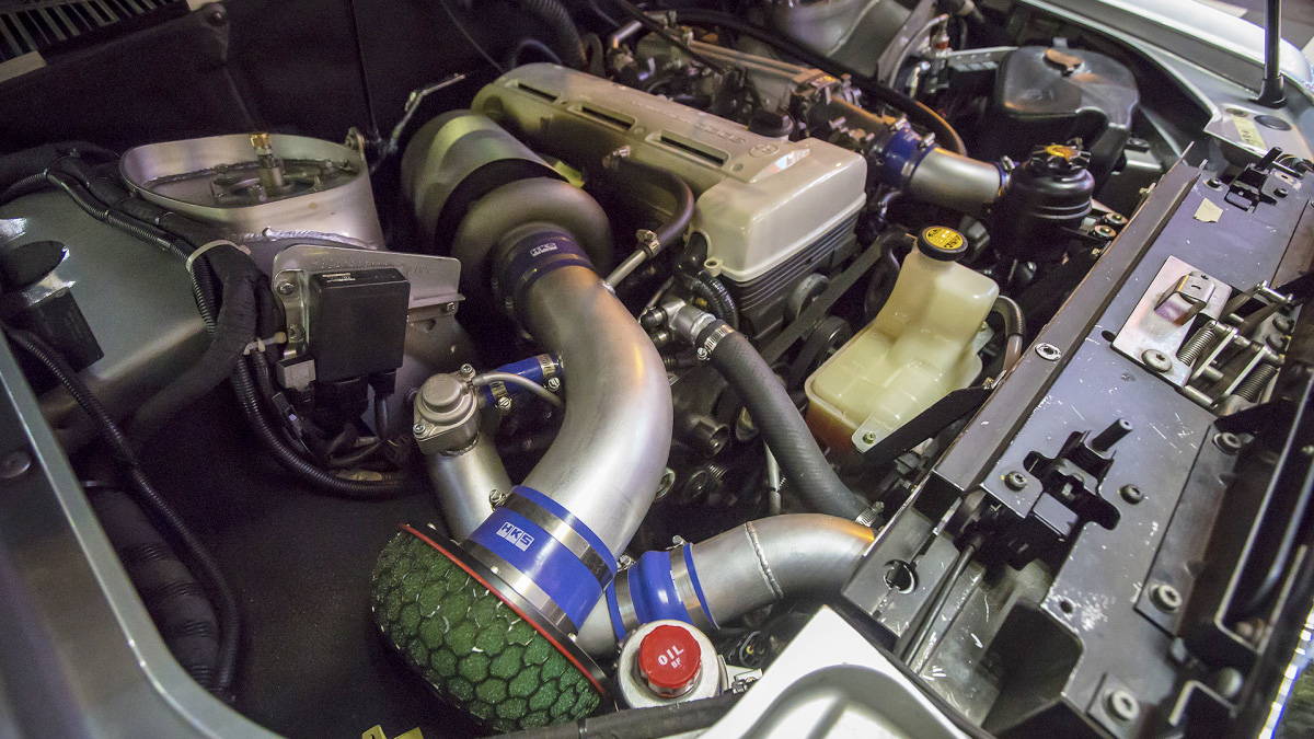 Hellcat V8 is installed in Prius!The 11 craziest engine transplants - iNEWS