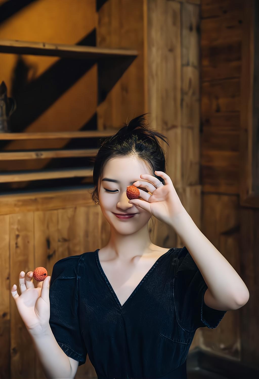 Deng Enxi is sweet and energetic - iNEWS