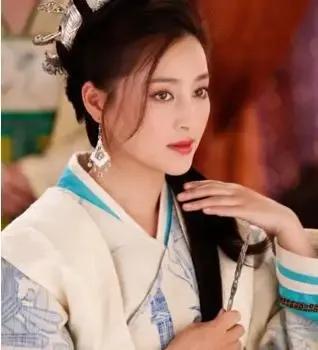 In "Jin Ping Mei", Ximen Qing's mighty domineering and arrogant work ...