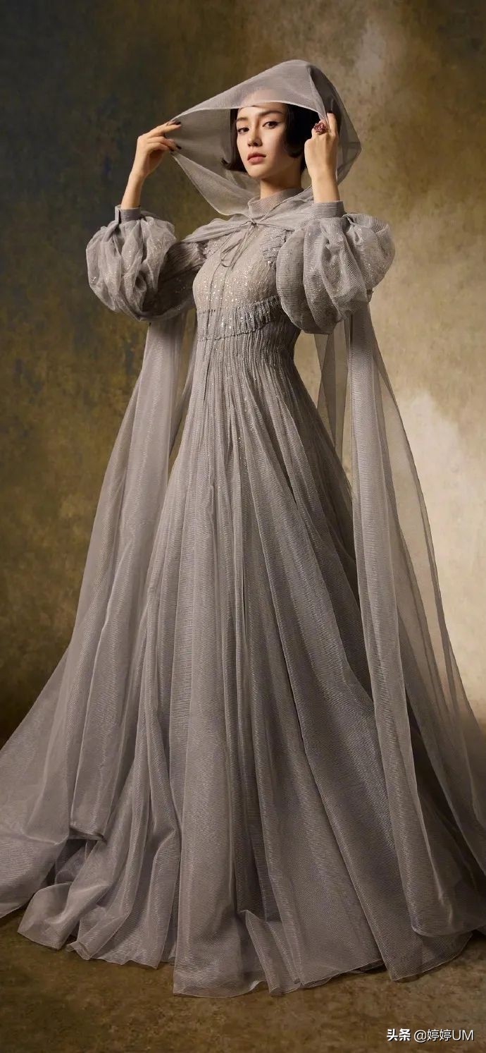 Angela baby Yang Ying, she is so charming - iNEWS