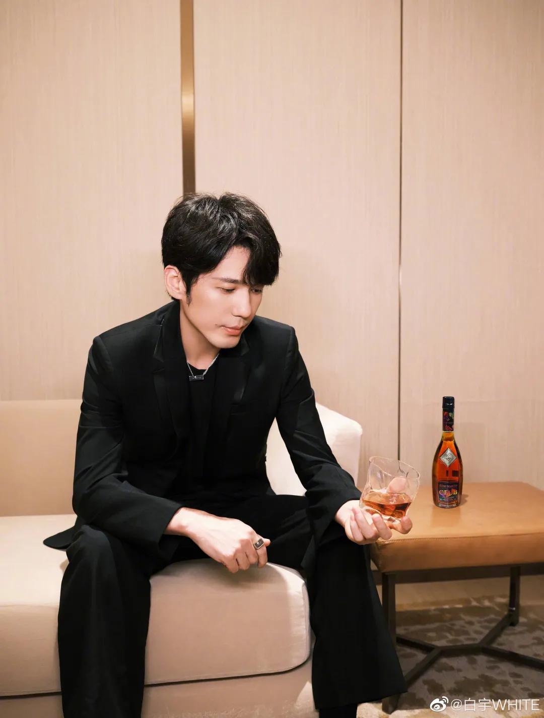 Little gossip, Tong Liya, Chen Sicheng, Bai Yu, Ju Jingyi, Zhang Yuxi ...