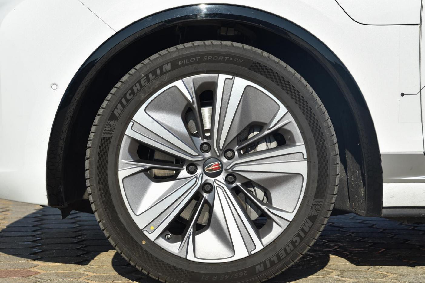 The highest endurance is 510km in 5 seconds! Is Hongqi E-HS9 worth buying? - iNEWS