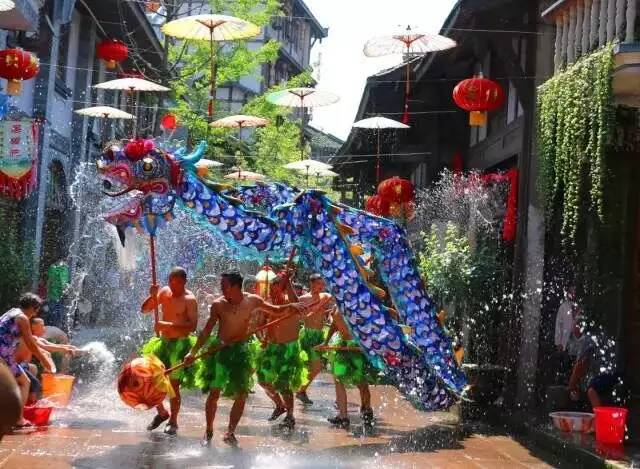 Longxiang Tongliang, Dancing with the Dragon | Meet the stunning dragon ...