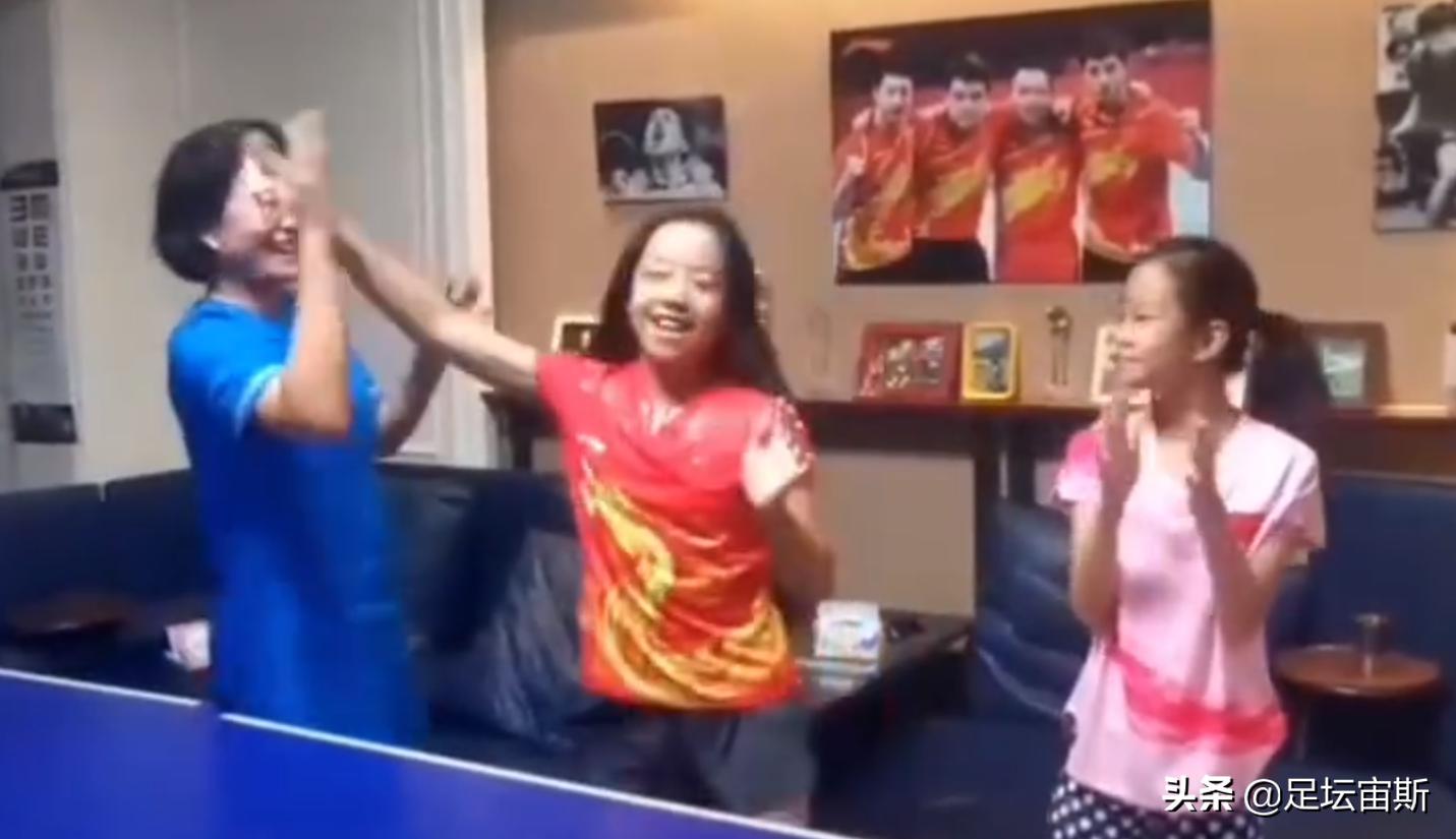 Guoping won the championship, Liu Guoliang's wife and daughter high ...